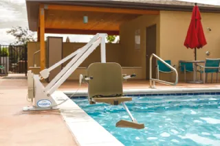 Aqua Creek Ranger 2 Pool Lift for Small Swimming Pools