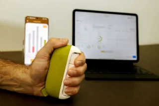 Hand and Finger Therapy Device with Smart APP - GRIP