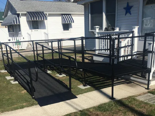 Breeze Aluminum Open Mesh Modular Ramp - Black Powdercoat