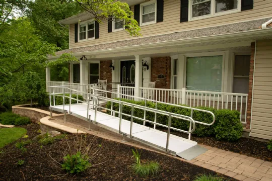 Breeze Aluminum Open-Mesh Modular Ramp