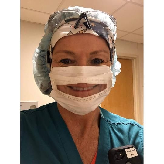 Surgical Mask with Clear Window and Level 1 Protection - 40 Units Pack